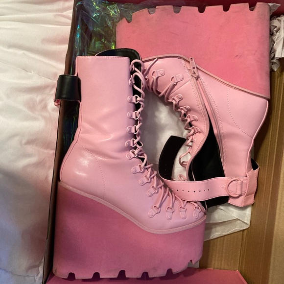Sugar Thrillz | Shoes | Sugar Thrillz Bubblegum Traitor Pink Platform ...